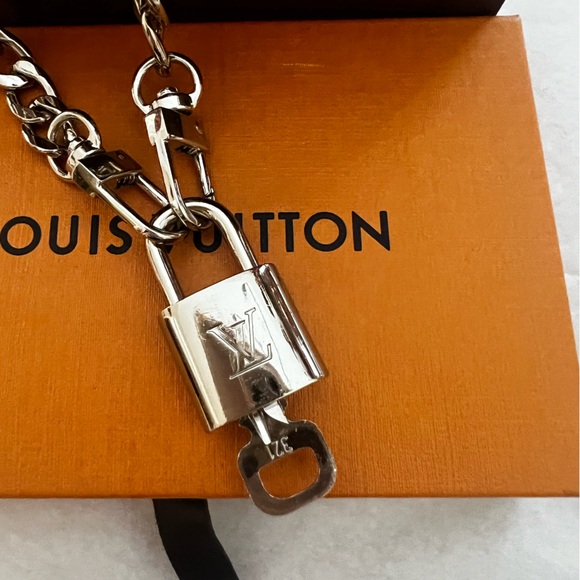 Louis Vuitton | Bags | Authentic Louis Vuitton Silver Lock And Key ...